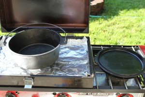 Using the Camp Chef Big Gas Grill as a Dutch oven table